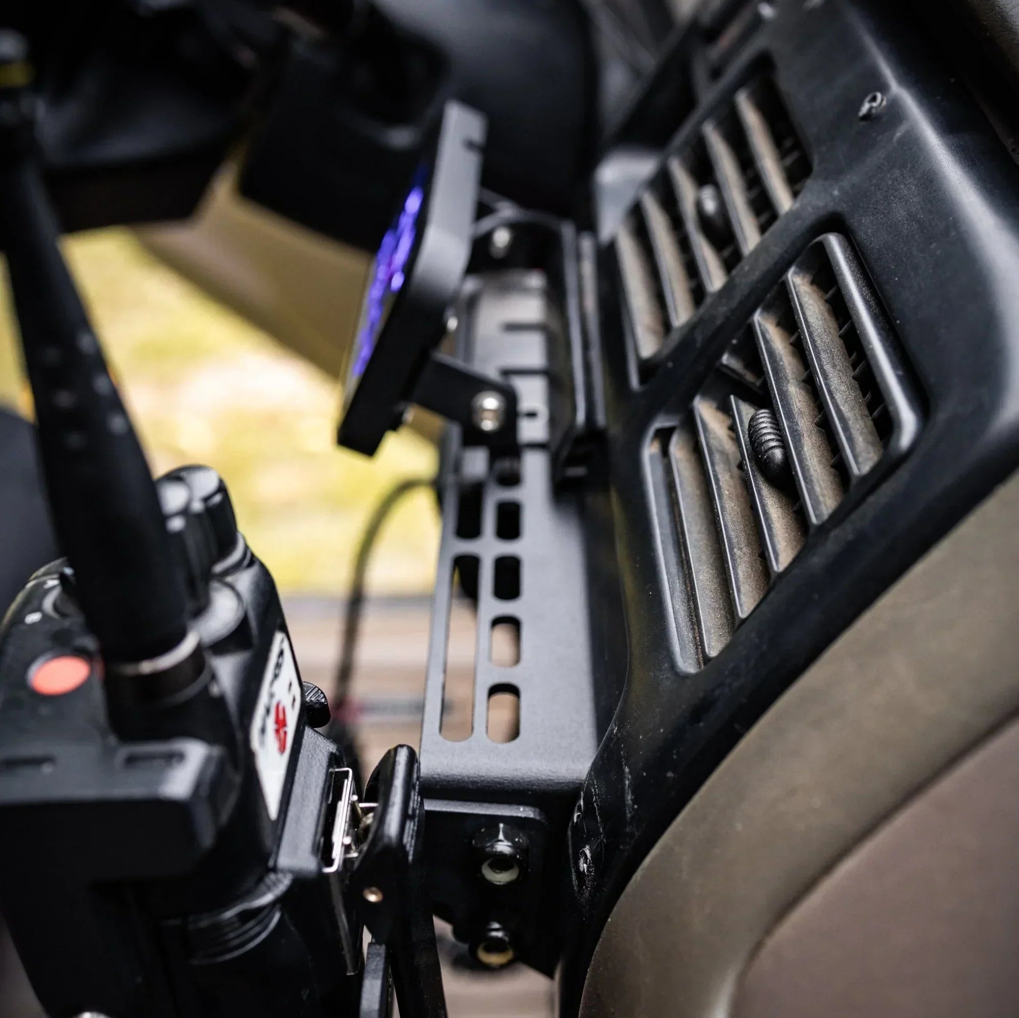 Best 3rd Gen 4Runner Dash Mount | TEQ Offroad Phone & Accessory Mount ...